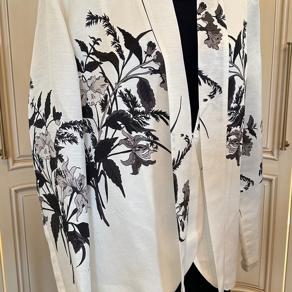 Anne Fontaine | Jackets & Coats | Beautiful Anne Fontaine Floral Print ...